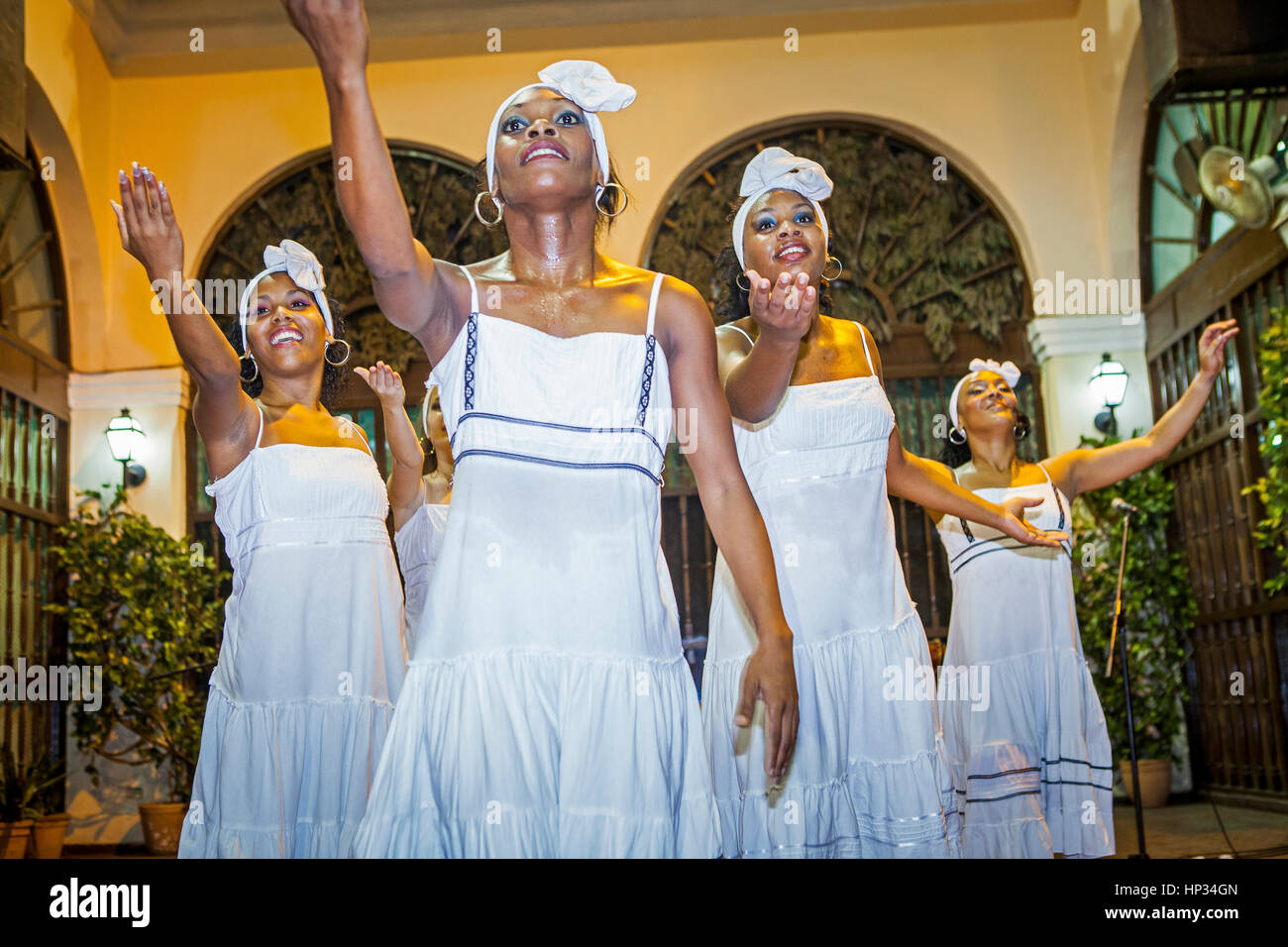 Dancing santeria ritual hi-res stock photography and images - Alamy