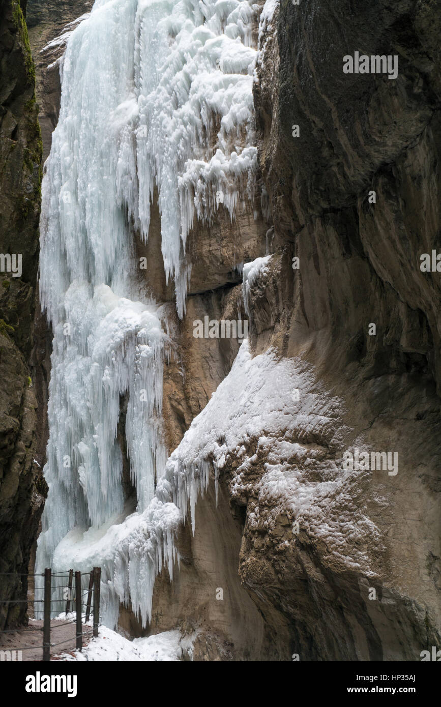 Winter in Gorge Partnachklamm in Garmisch-Partenkirchen, Bavaria ...