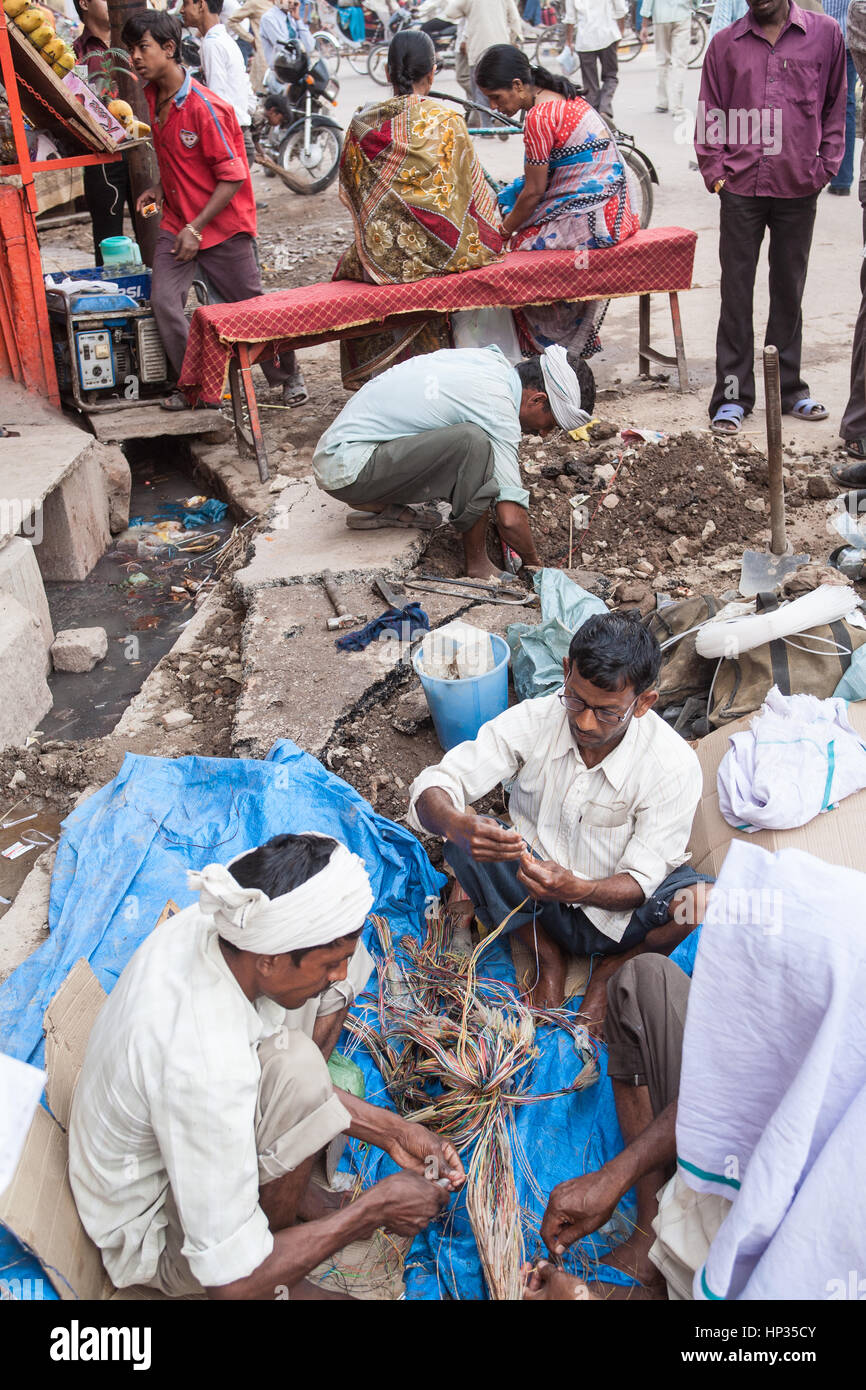 worker,workers,working,on,mass,of,telecommunication,phone,lines,wires ...