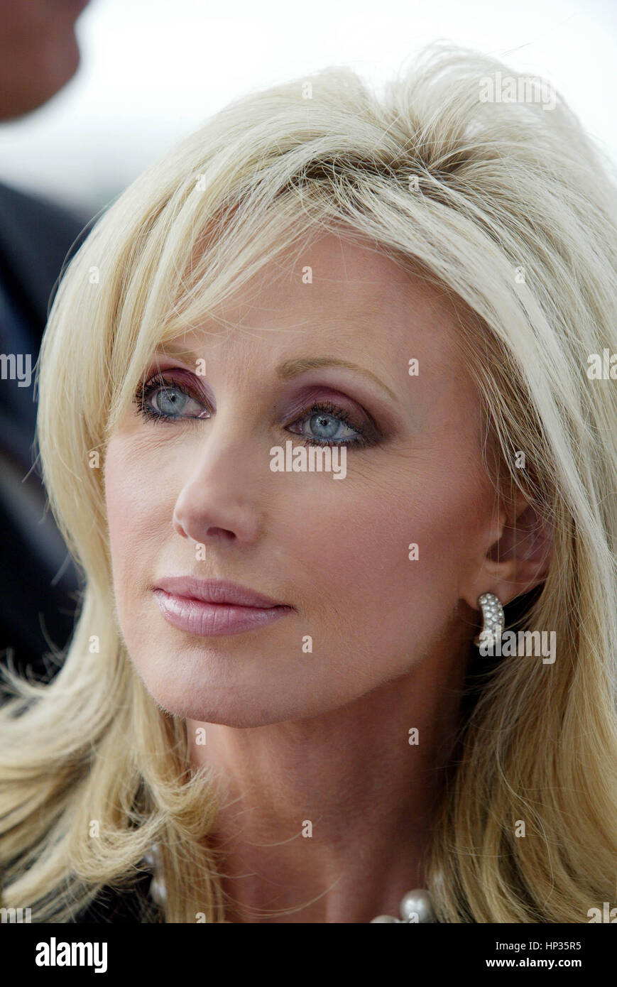 Morgan fairchild hi-res stock photography and images - Alamy