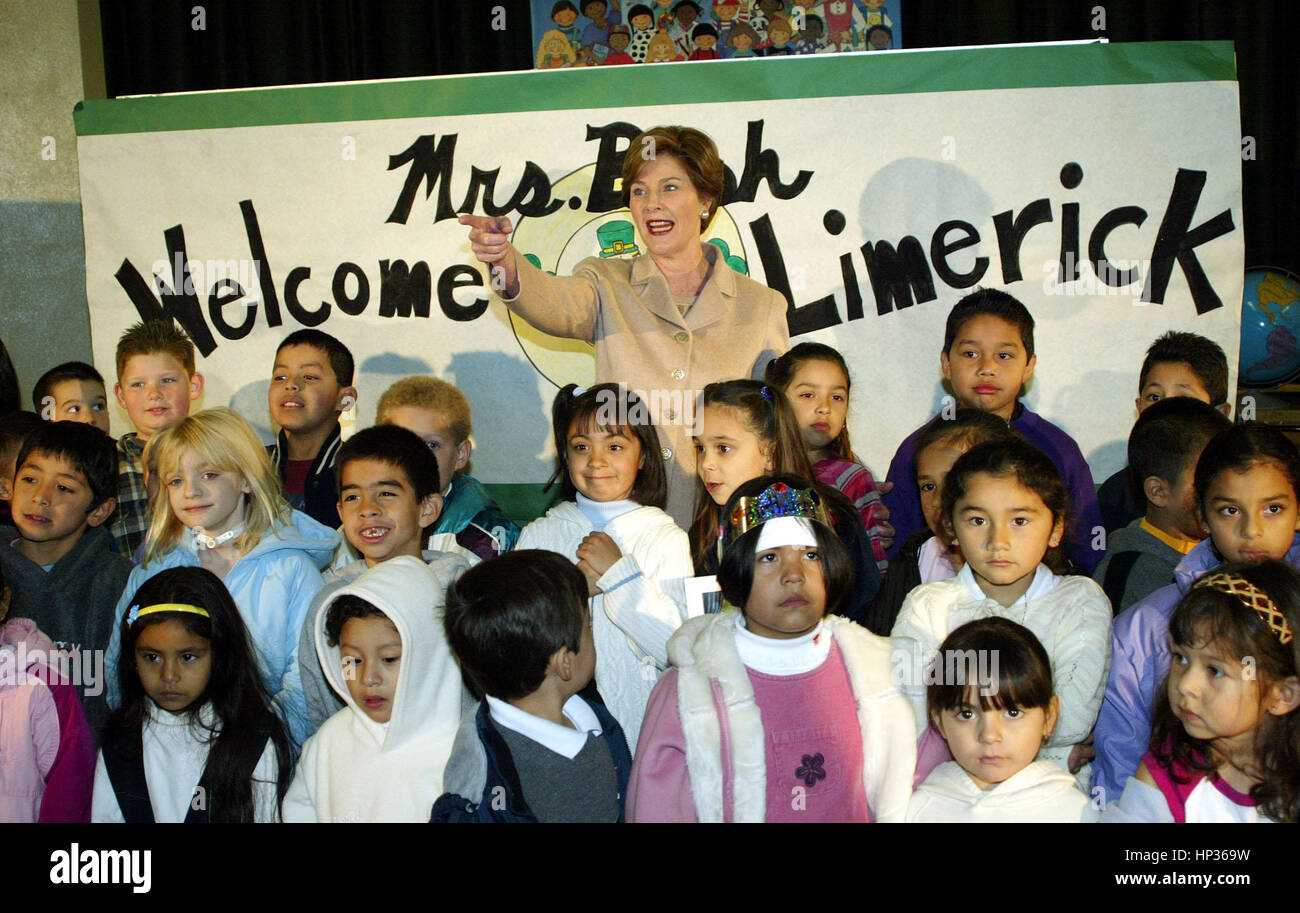 First Lady Laura Bush directs first grade and kindergarten students at ...
