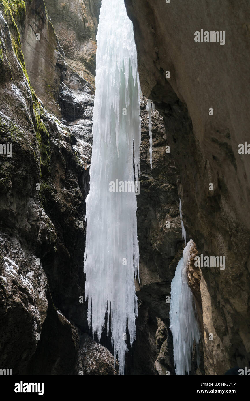 Winter in Gorge Partnachklamm in Garmisch-Partenkirchen, Bavaria ...