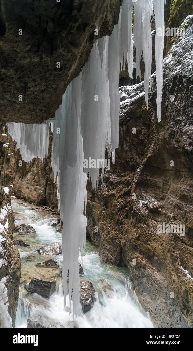 Winter in Gorge Partnachklamm in Garmisch-Partenkirchen, Bavaria ...