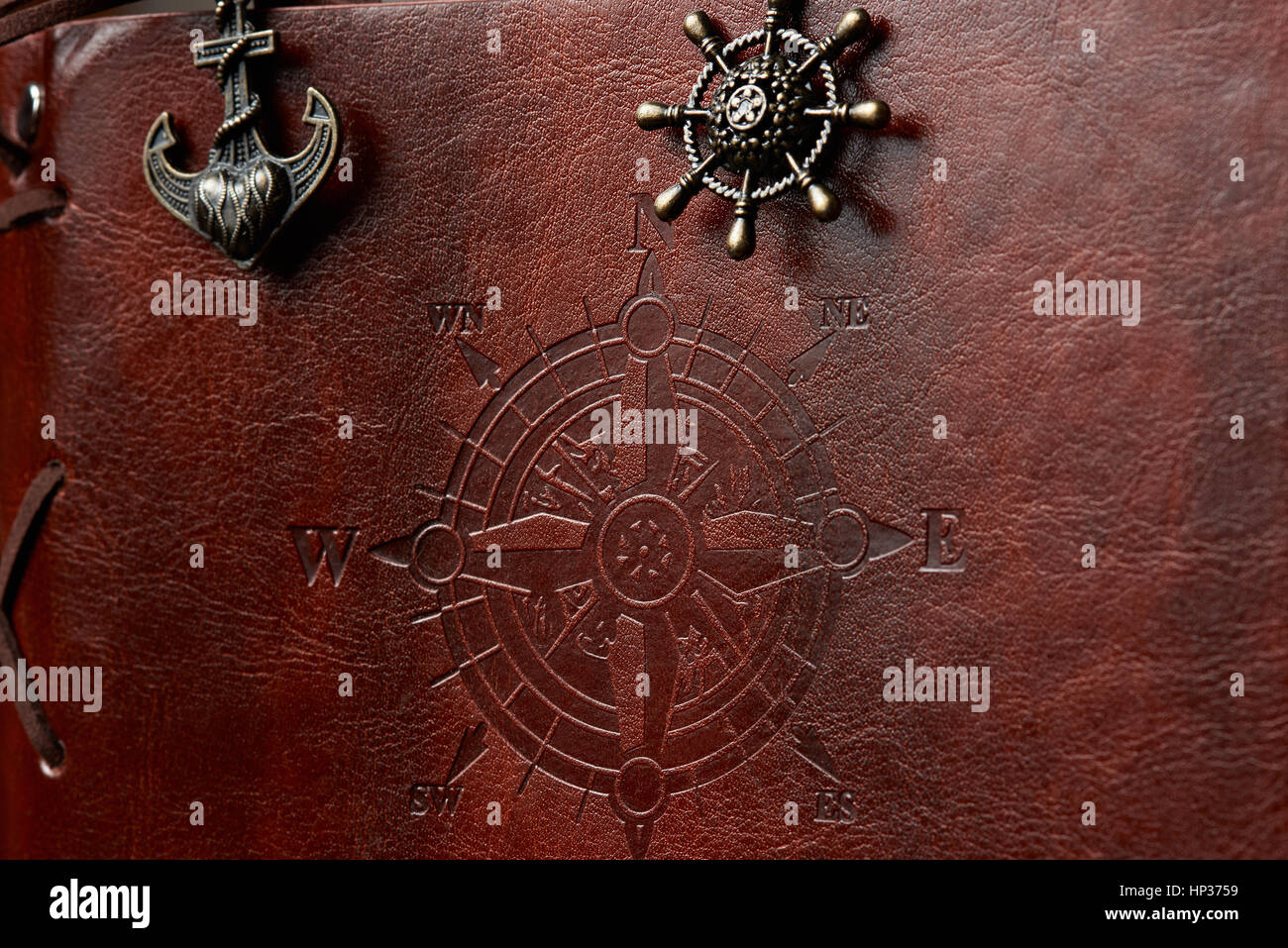 Old leather book cover texture hi-res stock photography and images - Alamy
