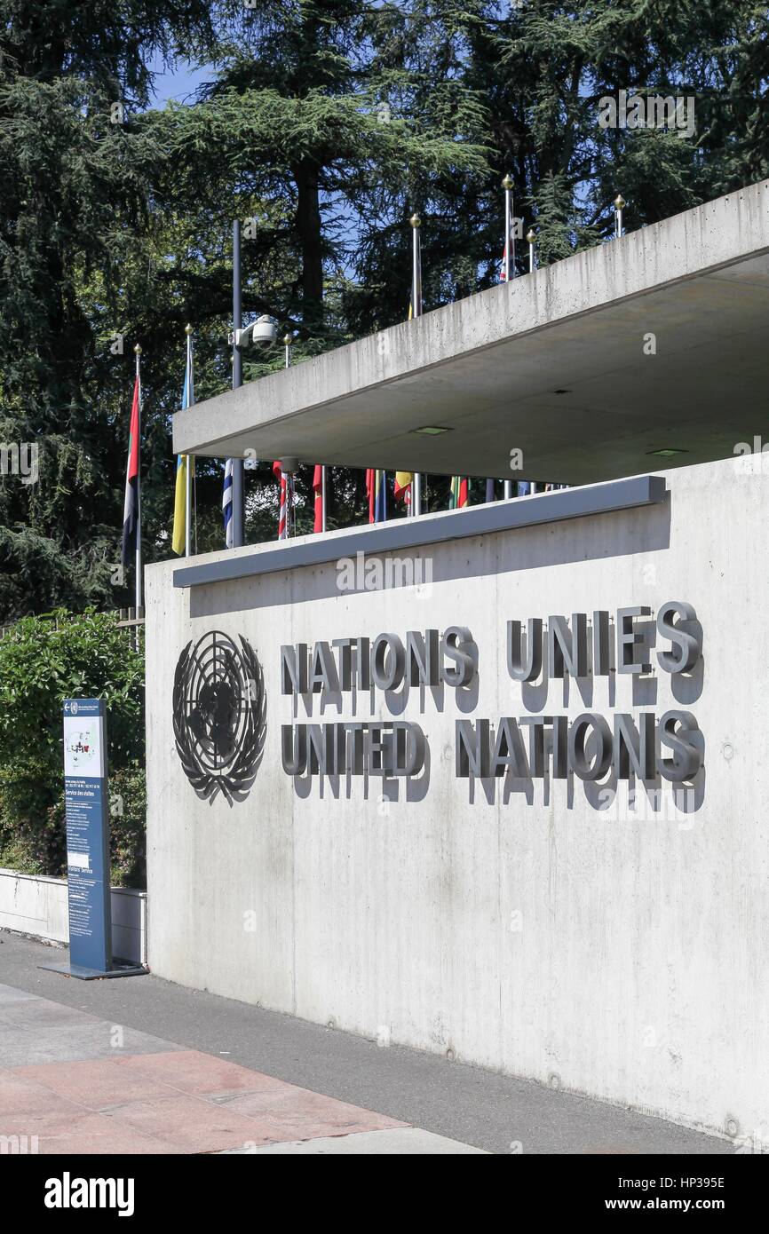 United nations building entrance hi-res stock photography and images ...