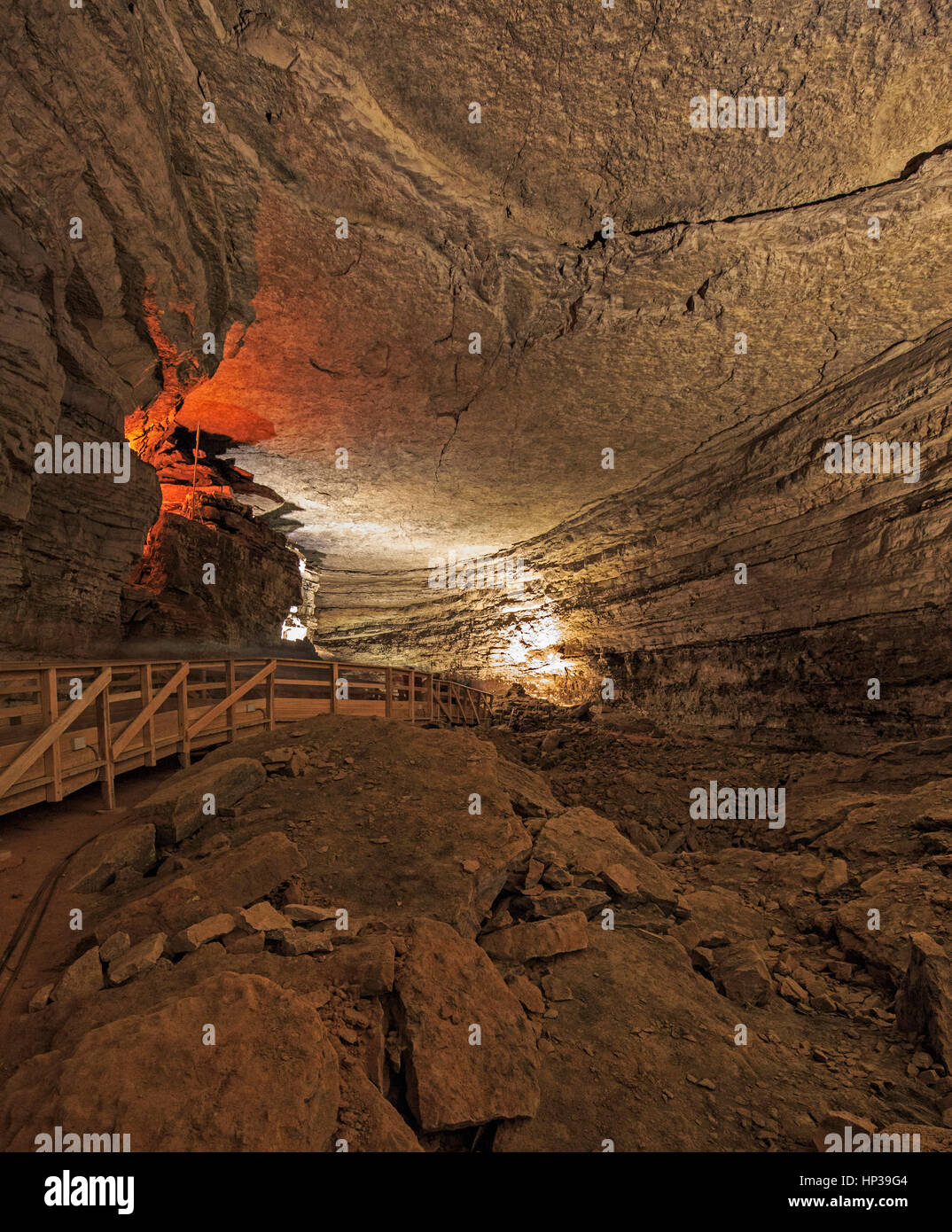 Underground walking underground cave tour at Mammoth Cave National Park ...