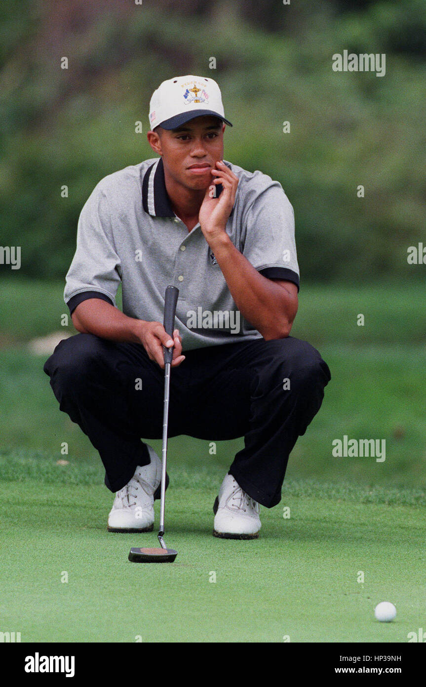 Tiger woods 1997 hi-res stock photography and images - Alamy