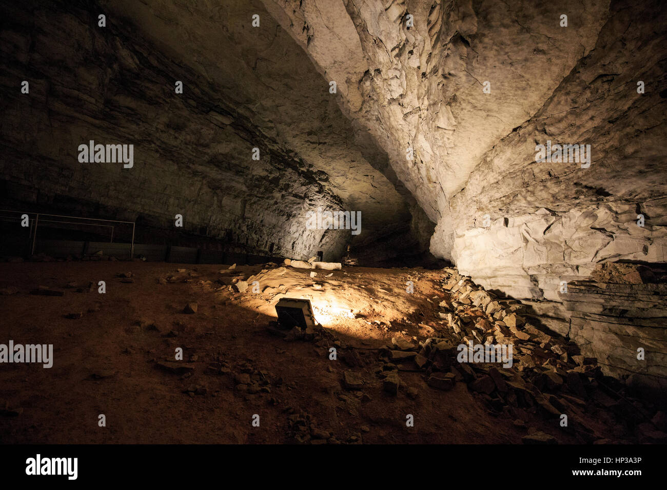 Underground walking underground cave tour at Mammoth Cave National Park ...
