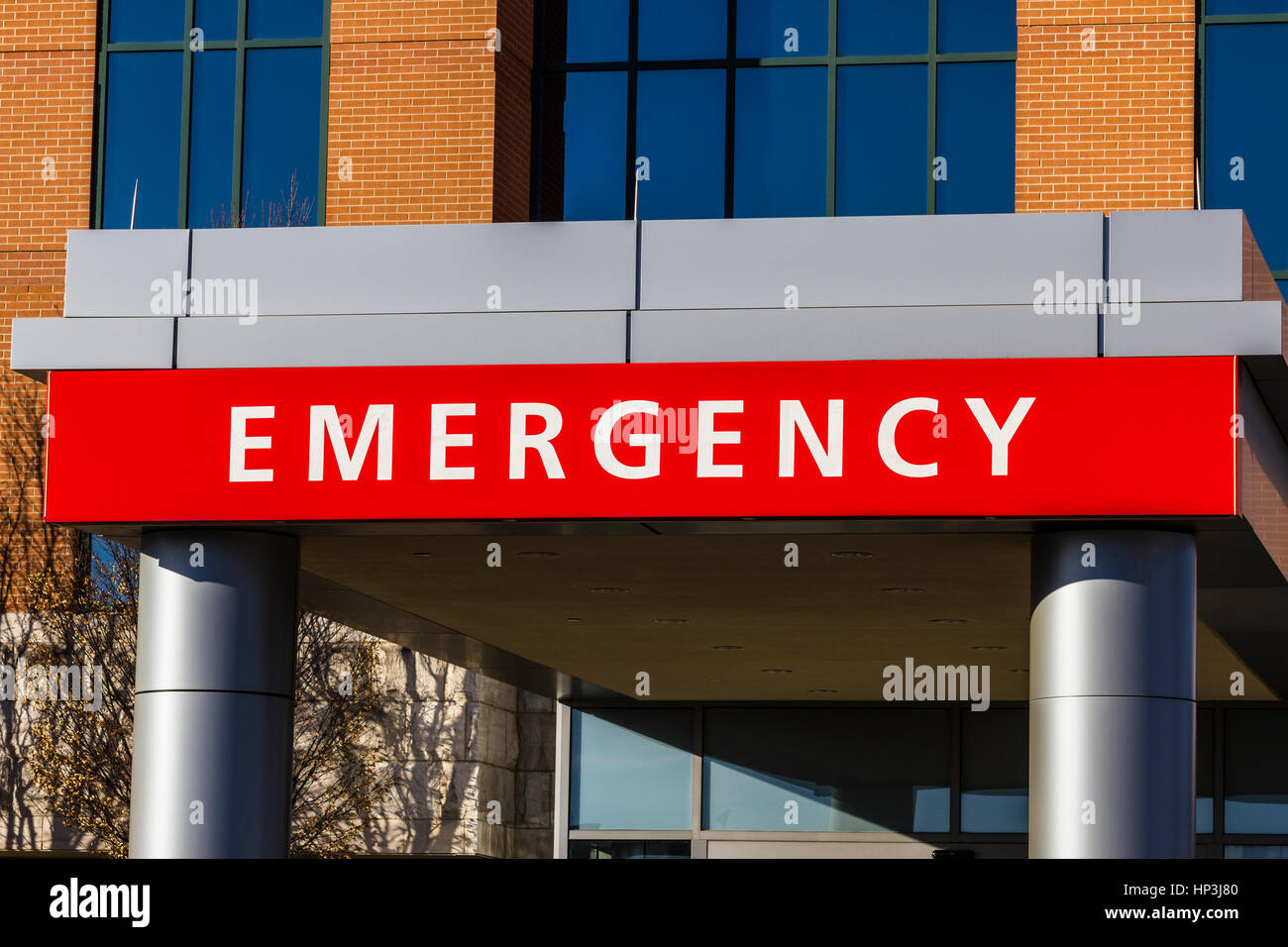 Ambulance entrance hi-res stock photography and images - Alamy