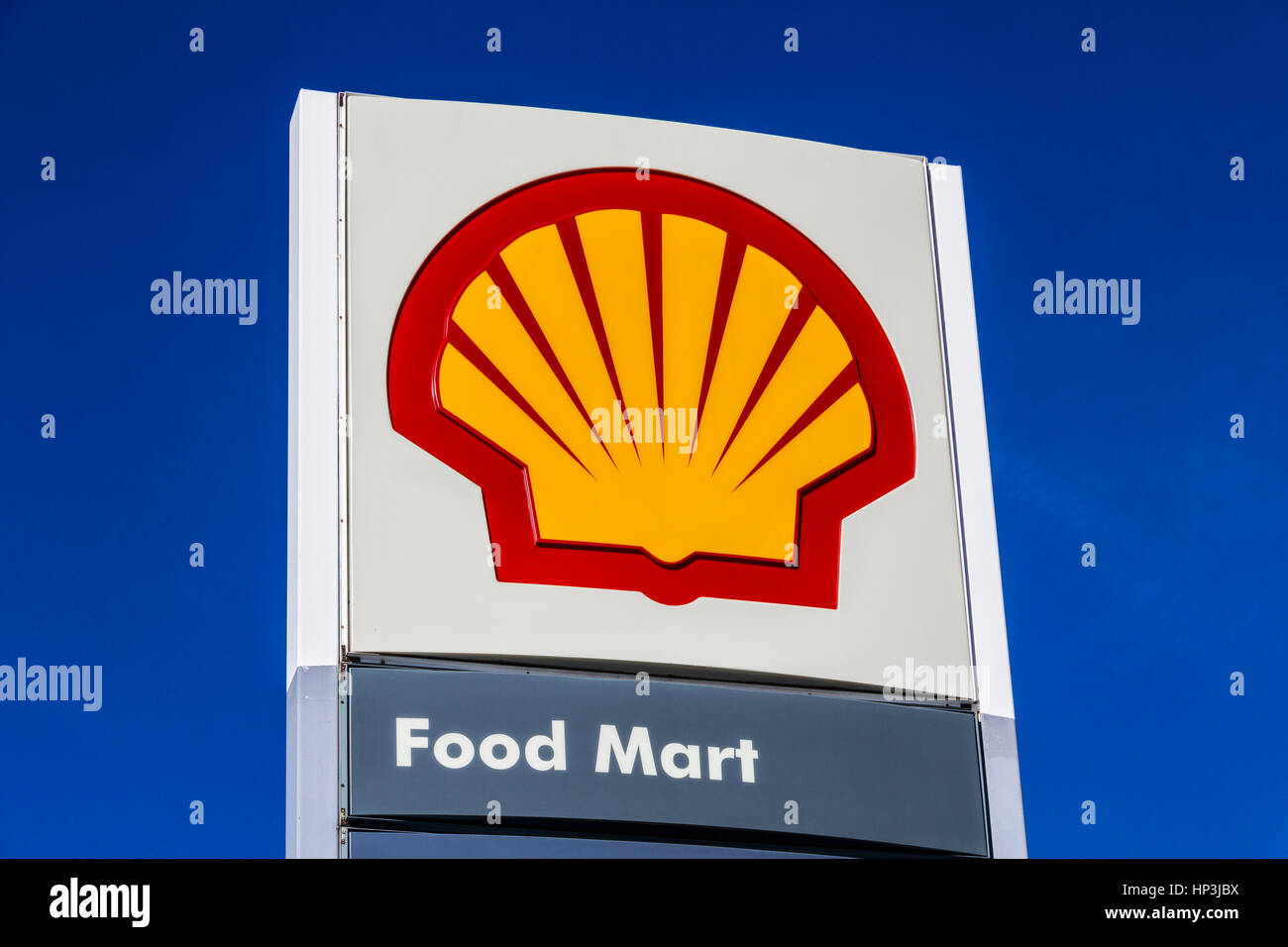 Shell plc logo hi-res stock photography and images - Alamy