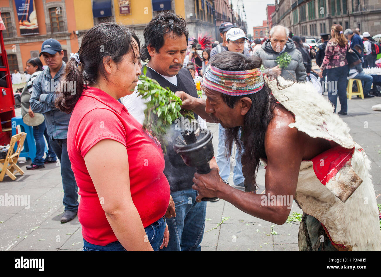 Healer native american hi-res stock photography and images - Alamy