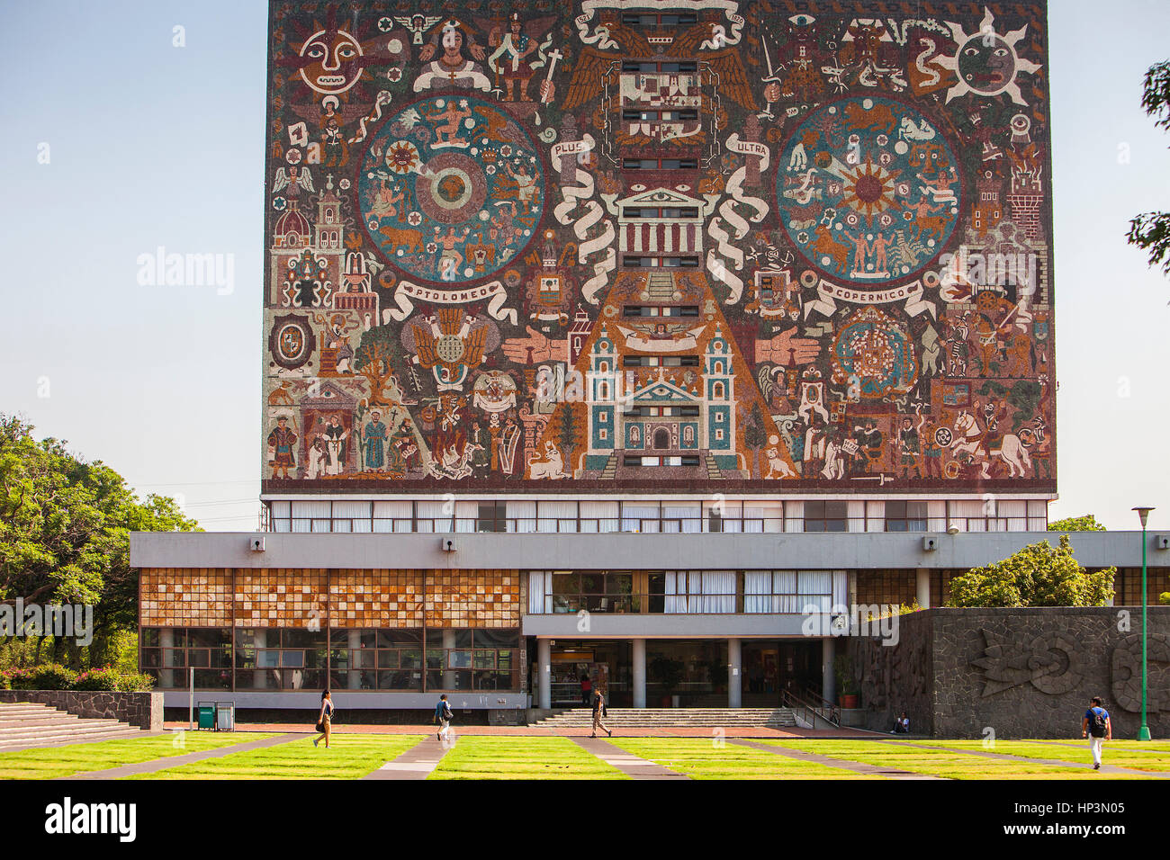 `Representación histórica de la cultura´, mural by Juan O'Gorman on the ...
