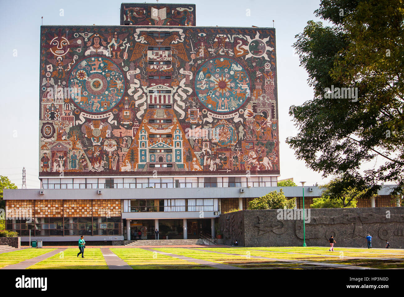 `Representación histórica de la cultura´, mural by Juan O'Gorman on the ...
