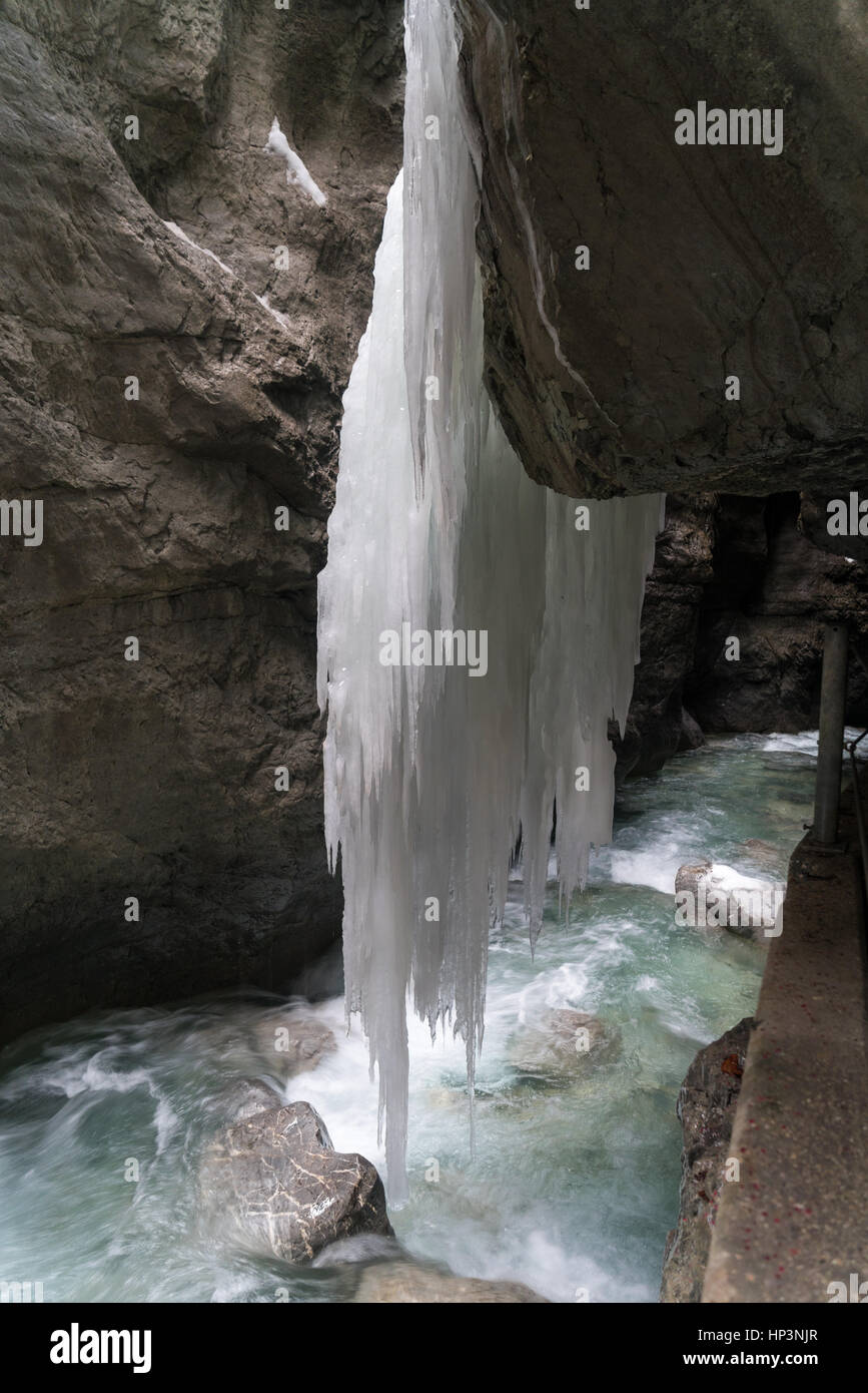 Winter in Gorge Partnachklamm in Garmisch-Partenkirchen, Bavaria ...