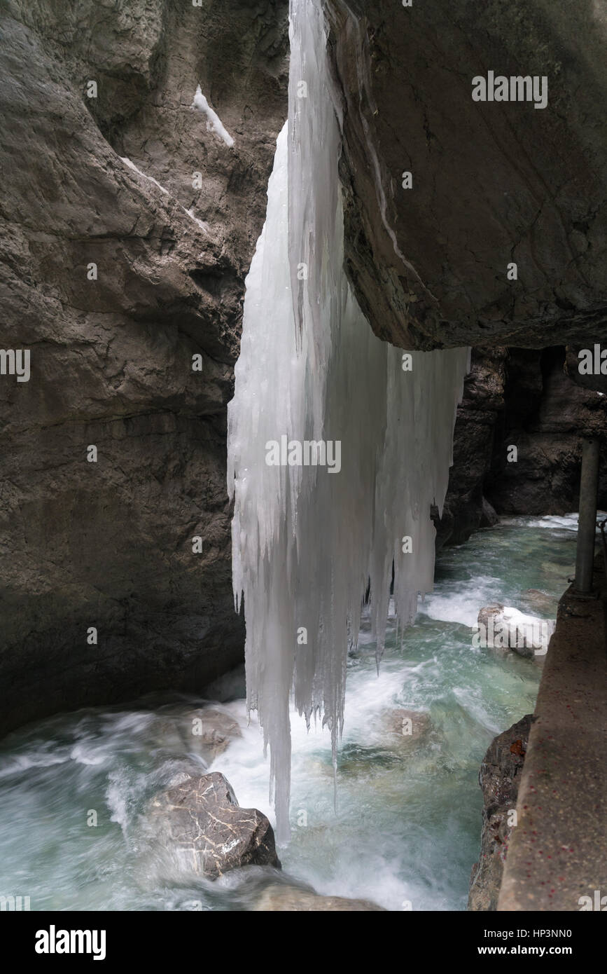 Winter in Gorge Partnachklamm in Garmisch-Partenkirchen, Bavaria ...