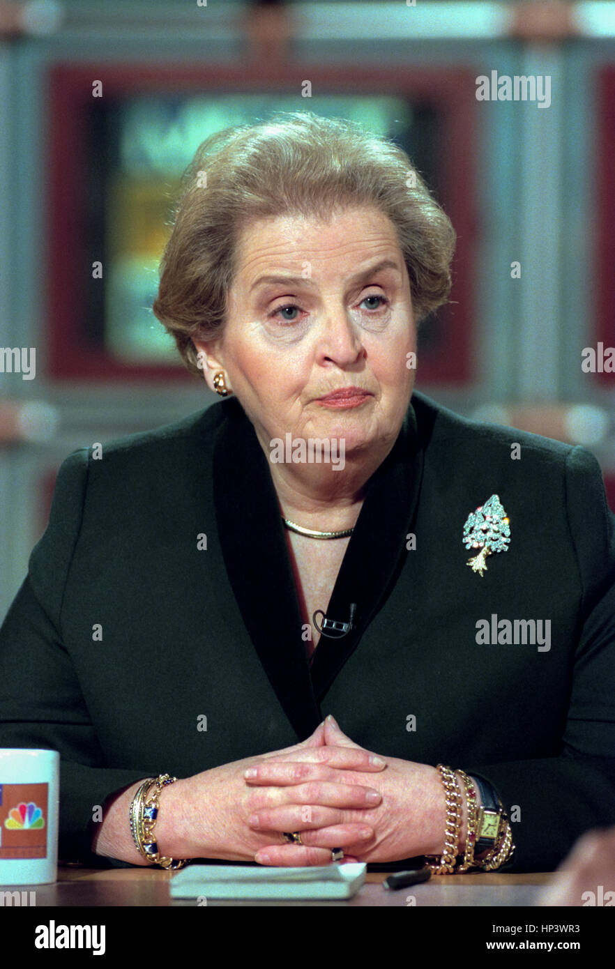 Madeleine albright 1998 hi-res stock photography and images - Alamy
