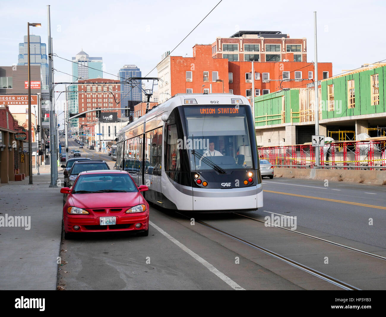 Kansas City Streetcar, runs on Main Street between Union Station to ...