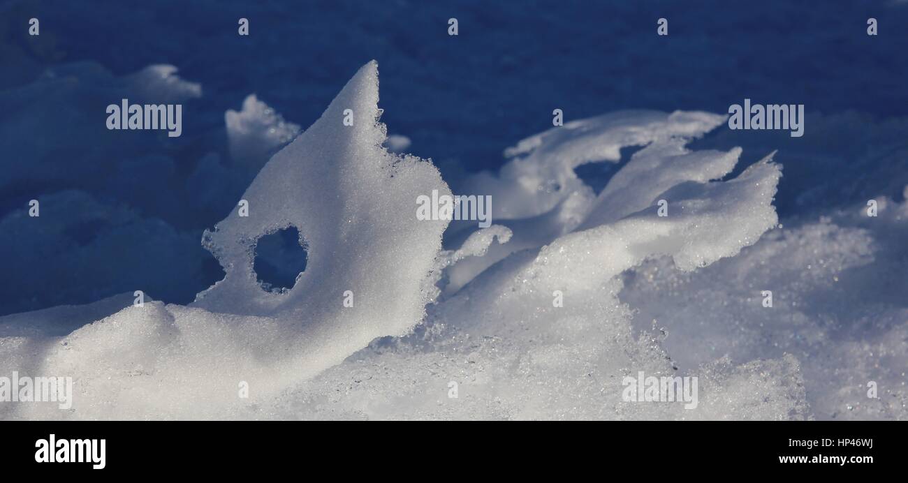 Natural snow sculpture hi-res stock photography and images - Alamy