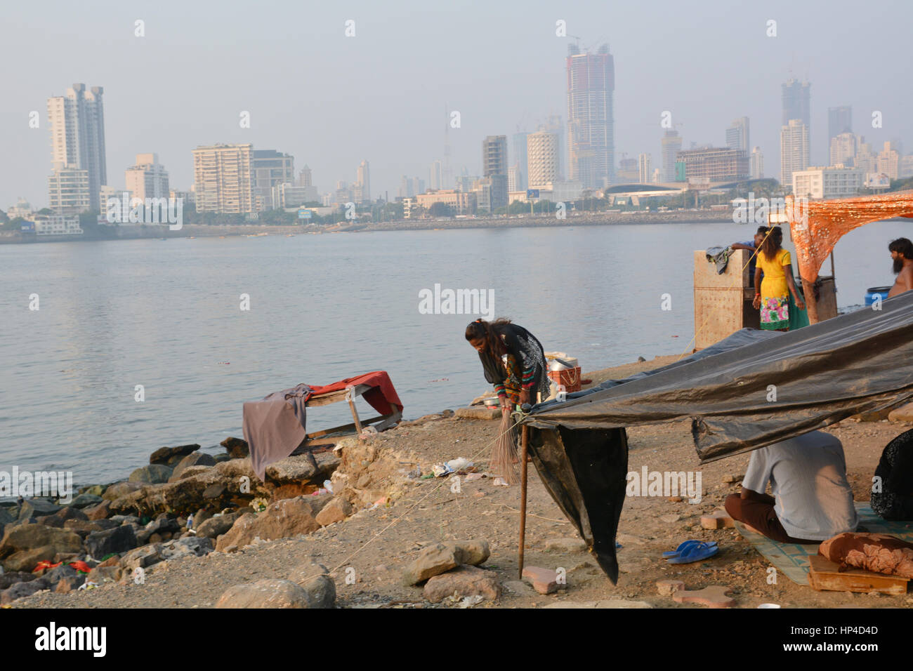 Homeless girl mumbai india hi-res stock photography and images - Alamy