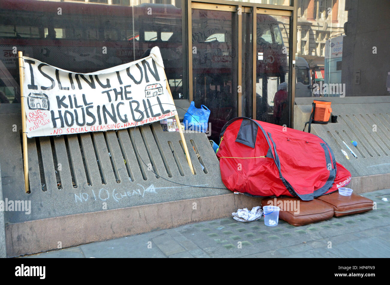 Homeless whitehall hi-res stock photography and images - Alamy