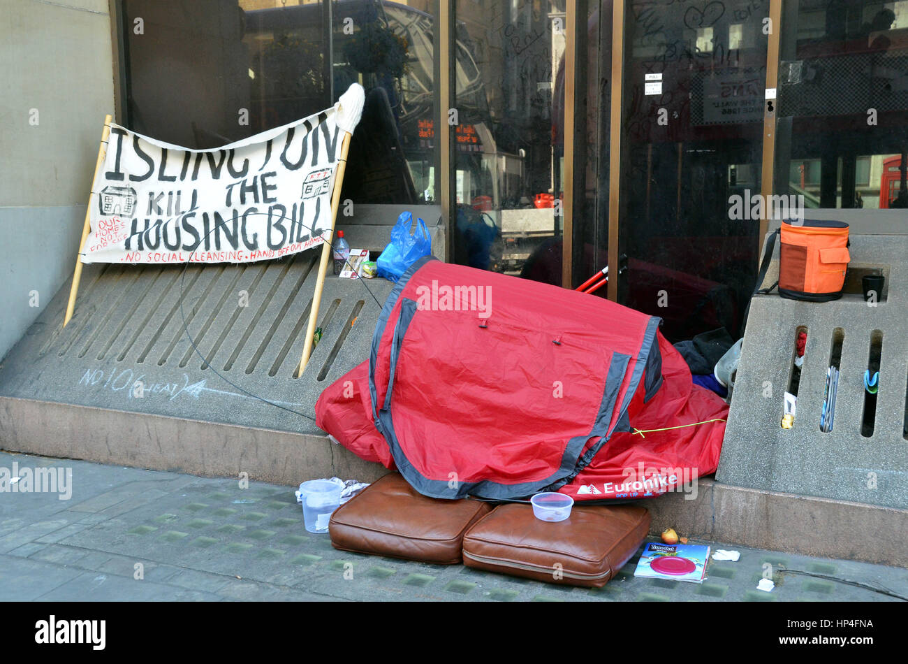 Homeless whitehall hi-res stock photography and images - Alamy