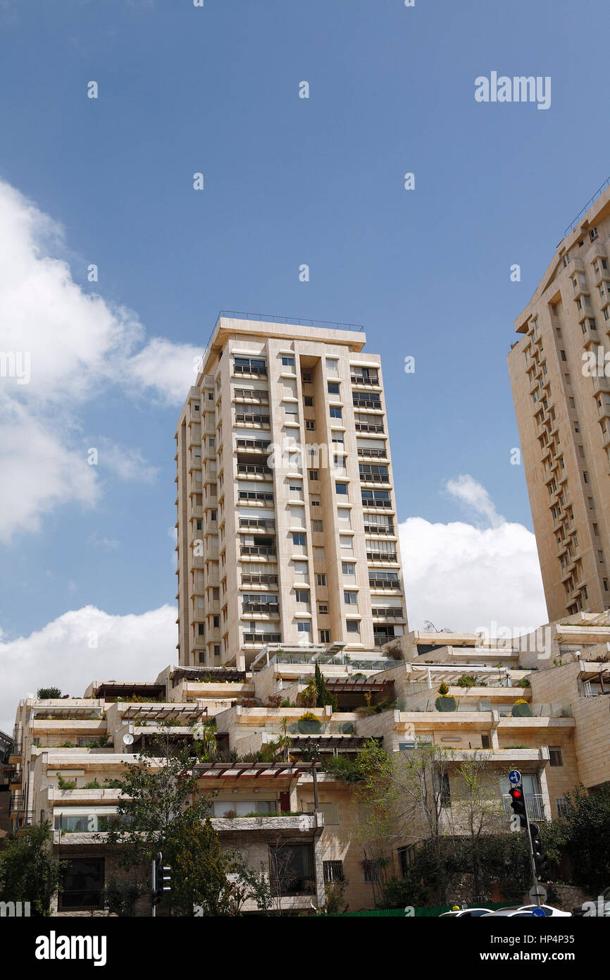 apartement building in the city of jerusalem, israel Stock Photo - Alamy
