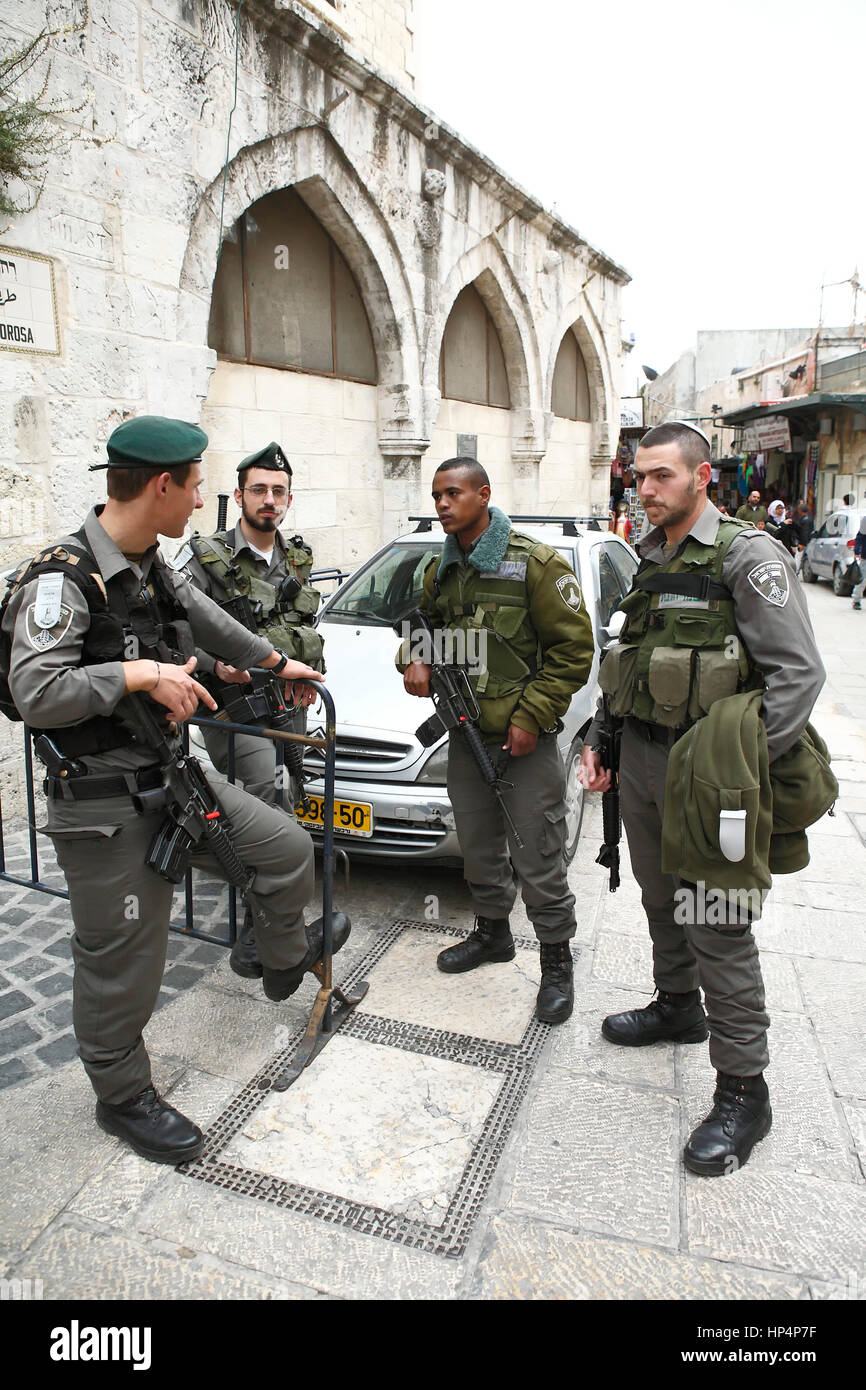 soldiers of israel defence forces protecting old city area, jerusalem ...