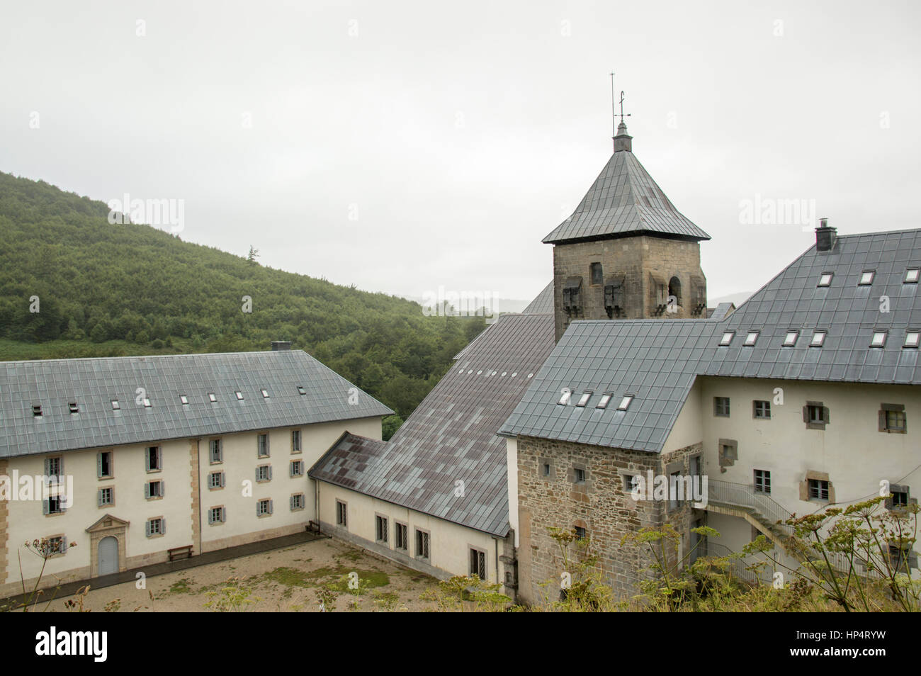 Roncesvalles village hi-res stock photography and images - Alamy