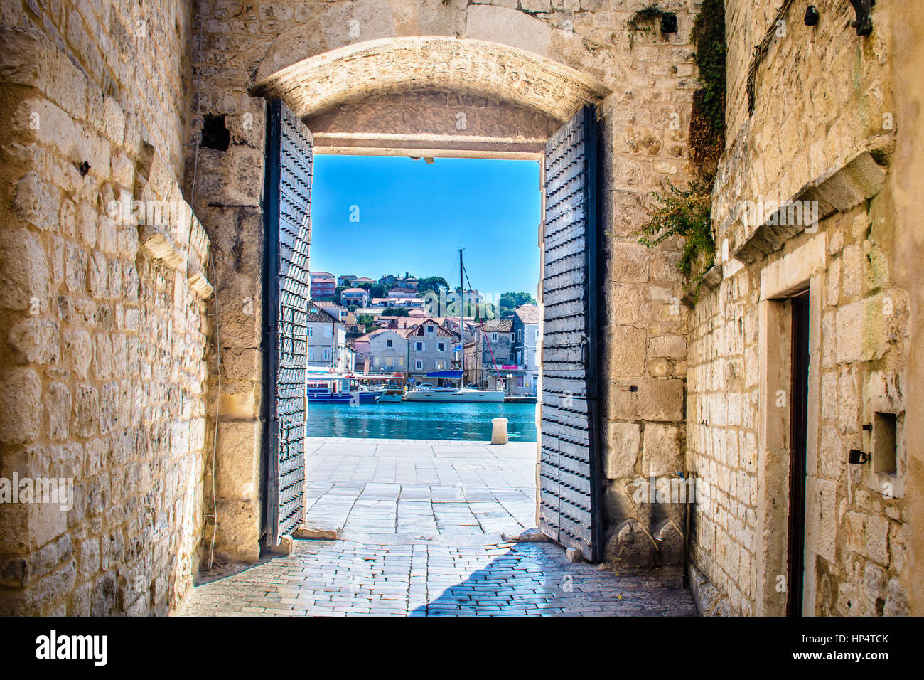 City gate sea gate trogir hi-res stock photography and images - Alamy