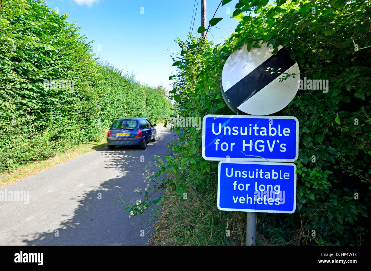 Heavy goods vehicles hi-res stock photography and images - Alamy