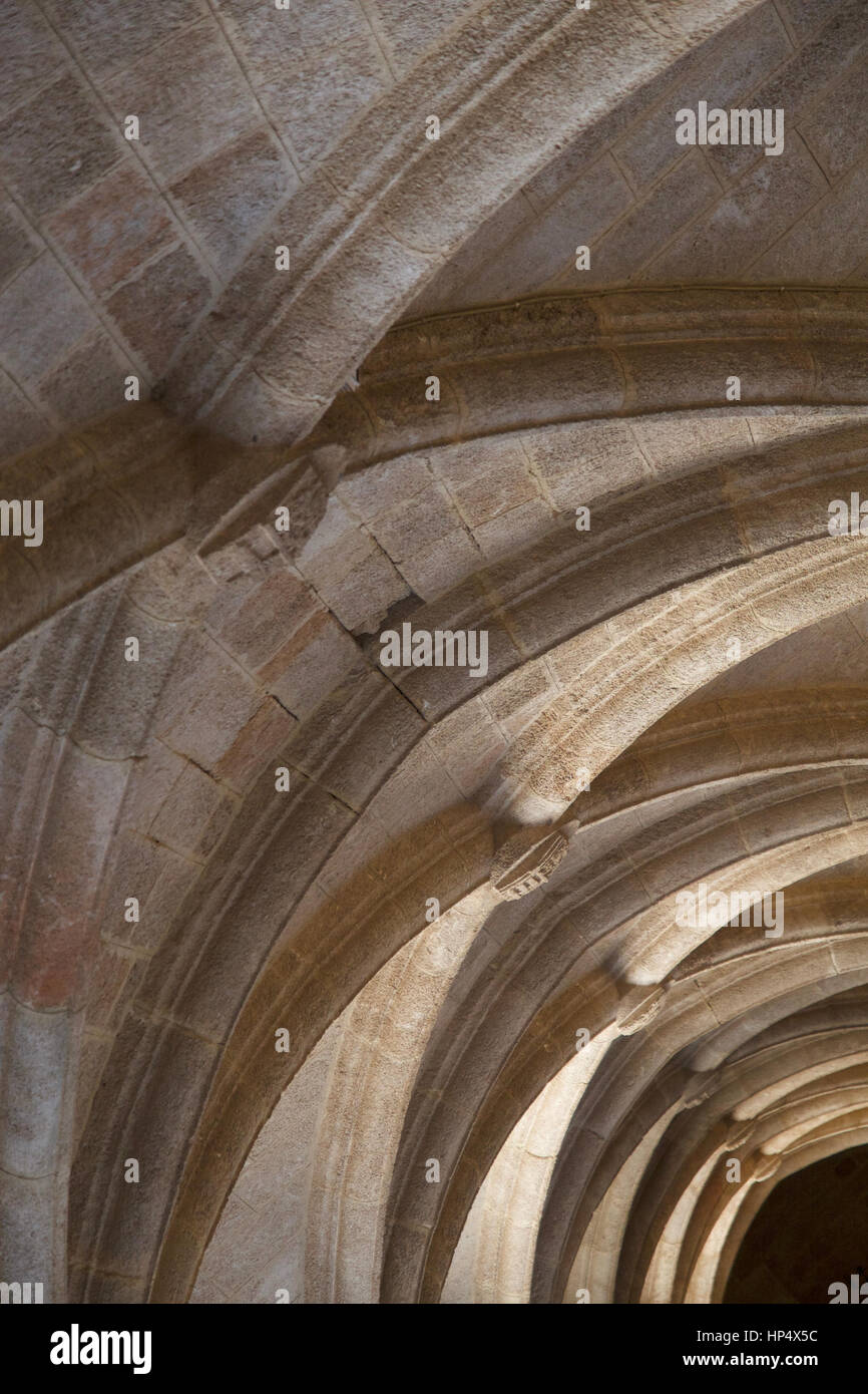 Curved ceilings hi-res stock photography and images - Alamy