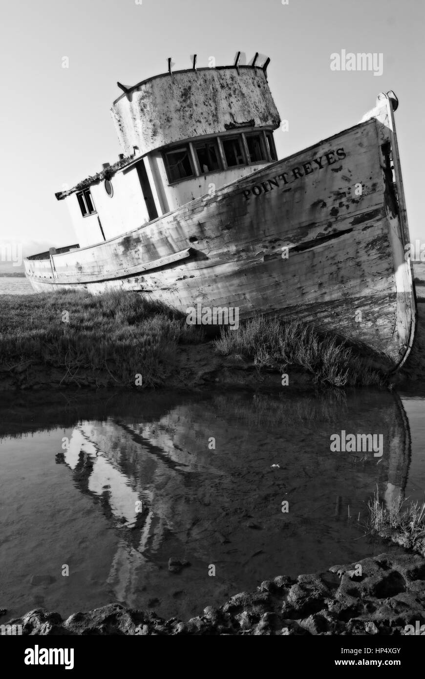 Ocean shipwreck Black and White Stock Photos & Images - Alamy