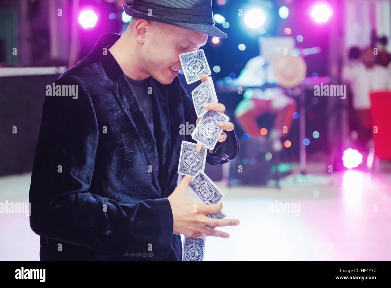 Magician hi-res stock photography and images - Alamy