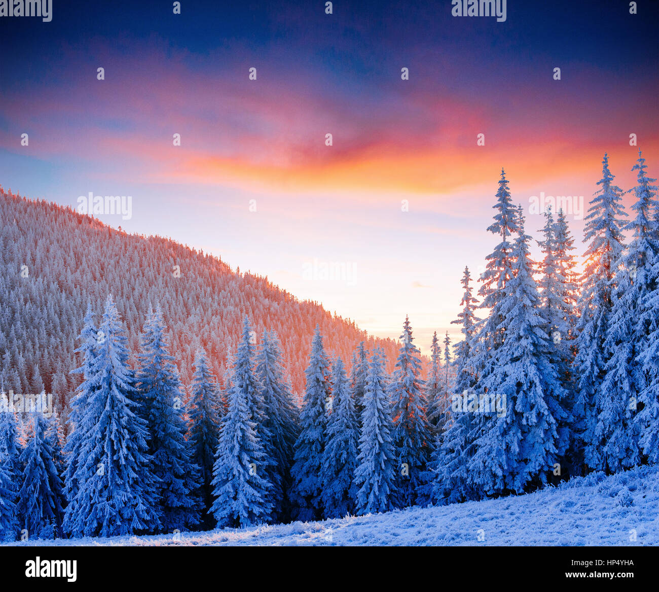 Colorful sunset over the mountain ranges in the national park Stock ...