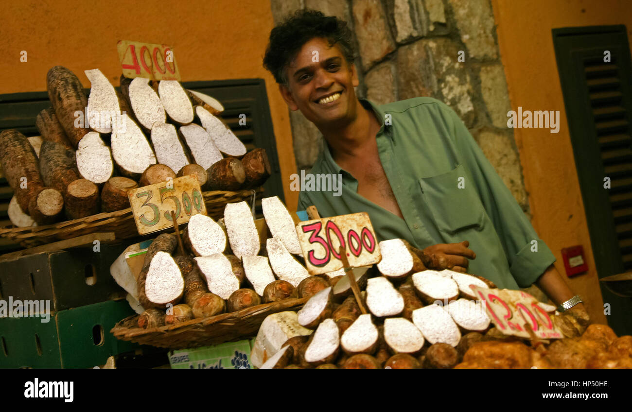 Port Louis, street scene, streets dealer, Central Market, cassava ...