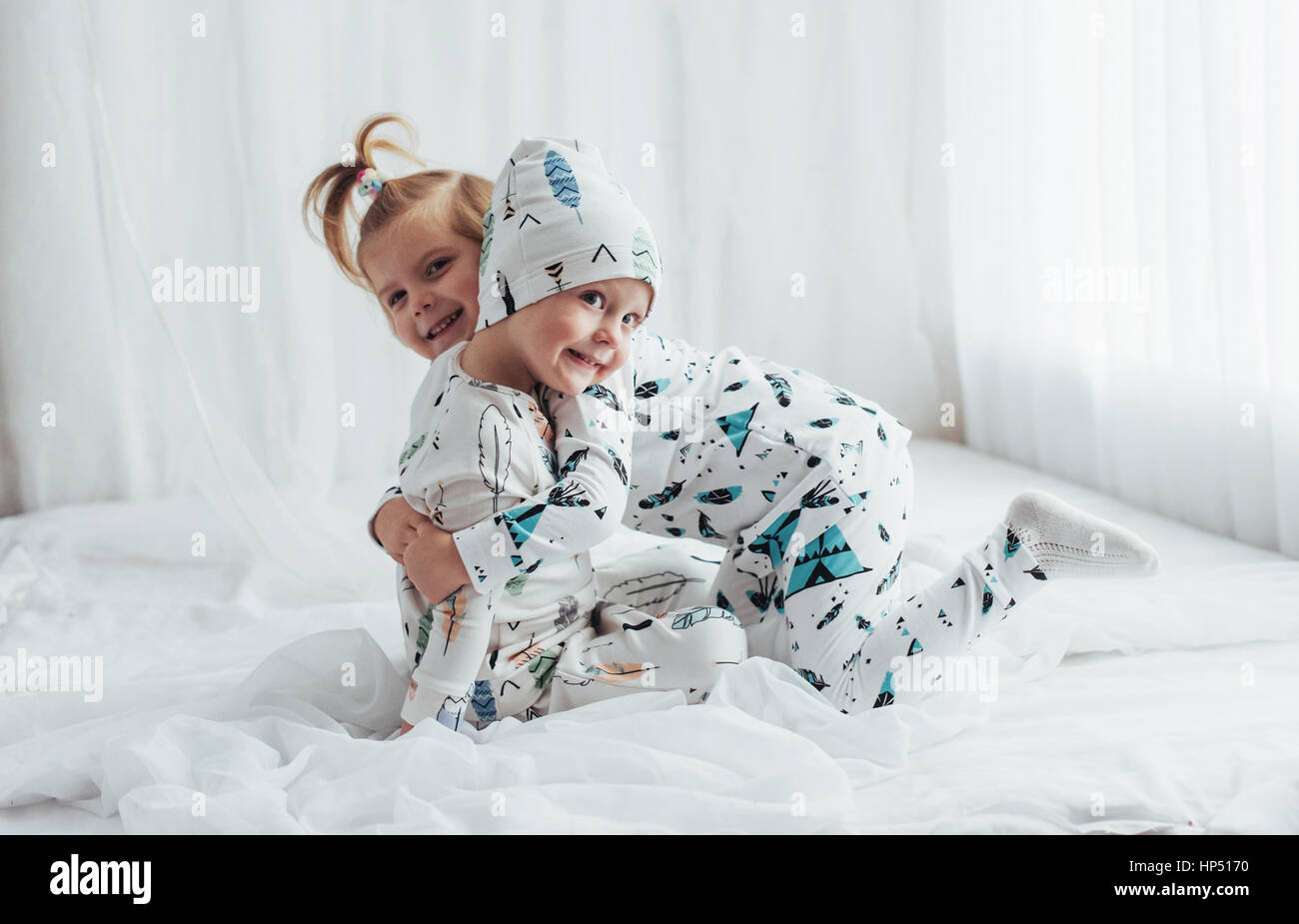 Kids in pajamas hi-res stock photography and images - Alamy