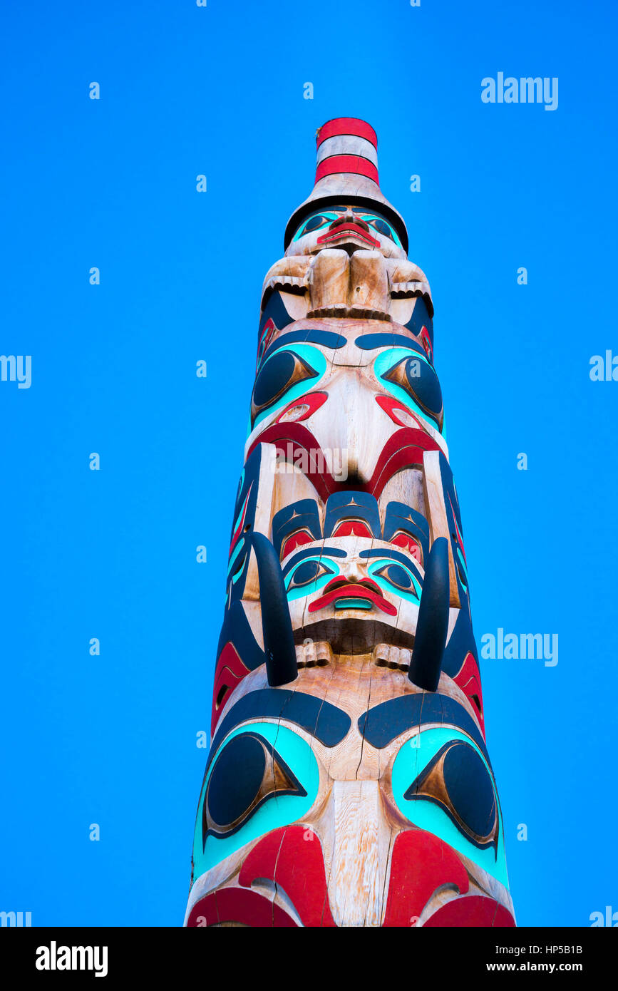 Totem pole, Jasper townsite, Jasper National Park, Alberta, Canada ...