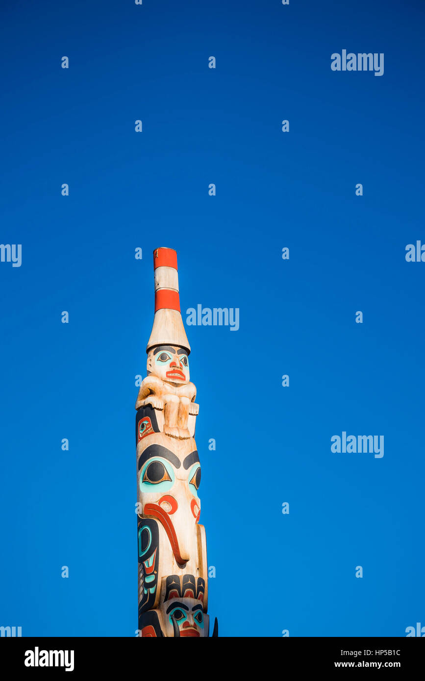 Totem pole, Jasper townsite, Jasper National Park, Alberta, Canada ...