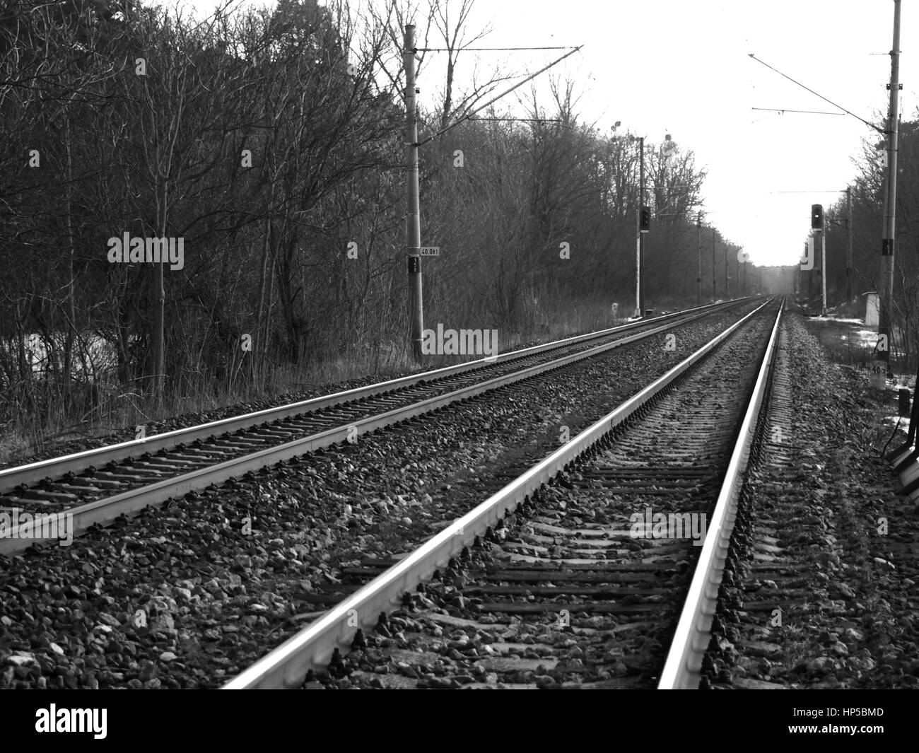 Black and white railway track hi-res stock photography and images - Alamy