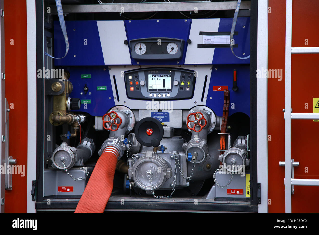 People evacuating fire hi-res stock photography and images - Alamy