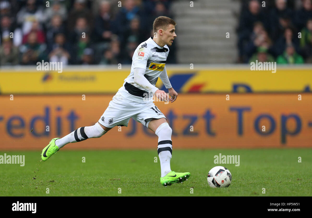 Moenchengladbach's Thorgan Hazard in action during a penalty kick ...