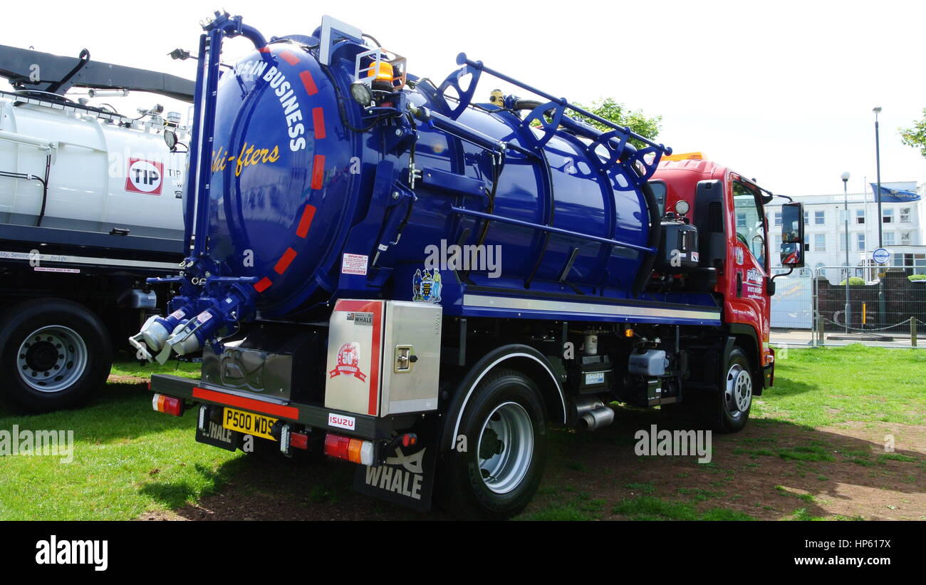 ISUZU Suction Tanker Lorry parked on display Stock Photo - Alamy