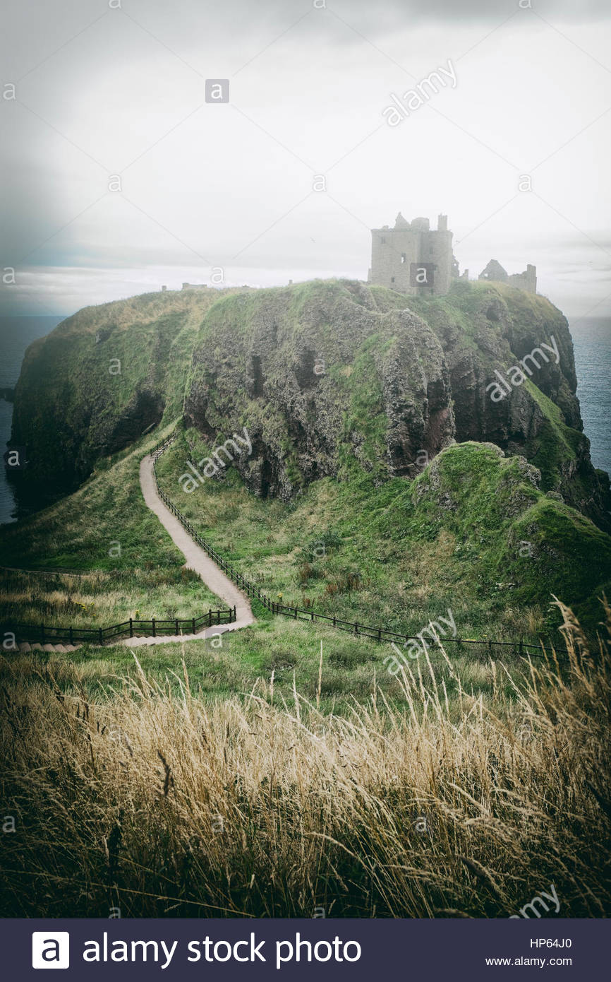 Scotland Castle Fog Stock Photos & Scotland Castle Fog Stock Images - Alamy