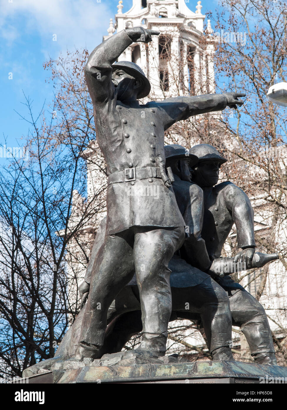 Blitz firemen memorial statue hi-res stock photography and images - Alamy