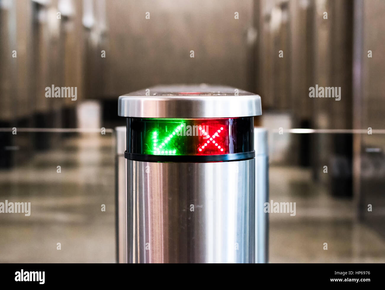 Automatic ticket office hi-res stock photography and images - Alamy