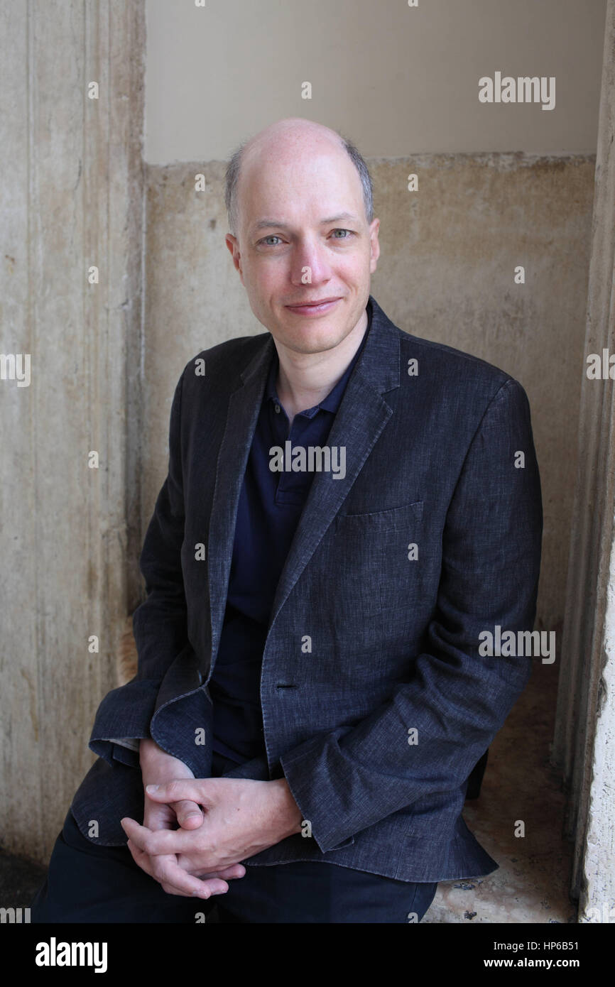 Portrait of Alain de Botton (journalist, philosopher) 11/09/2016 ©Basso ...