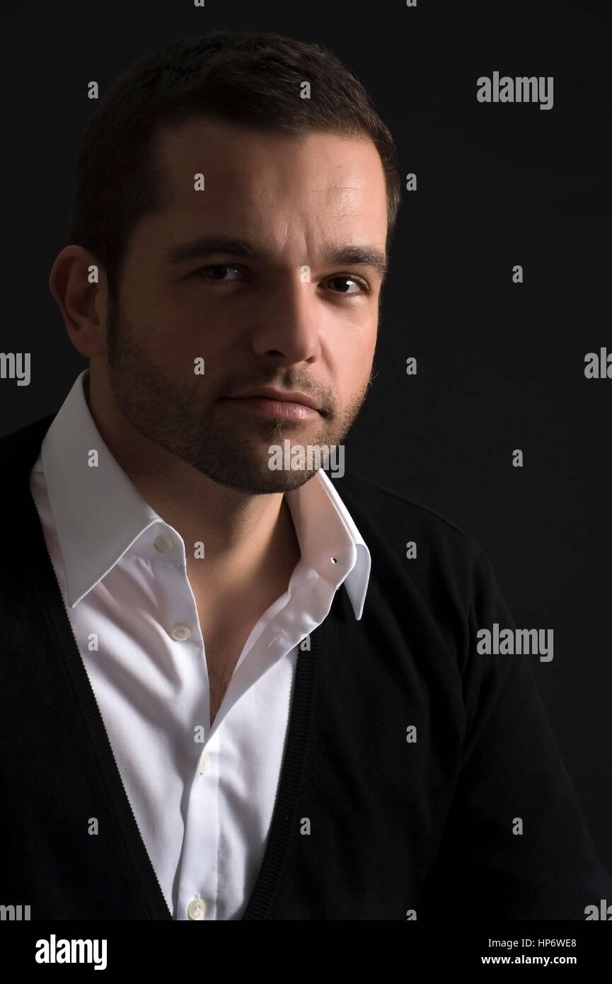 Maskulin men faces hi-res stock photography and images - Alamy