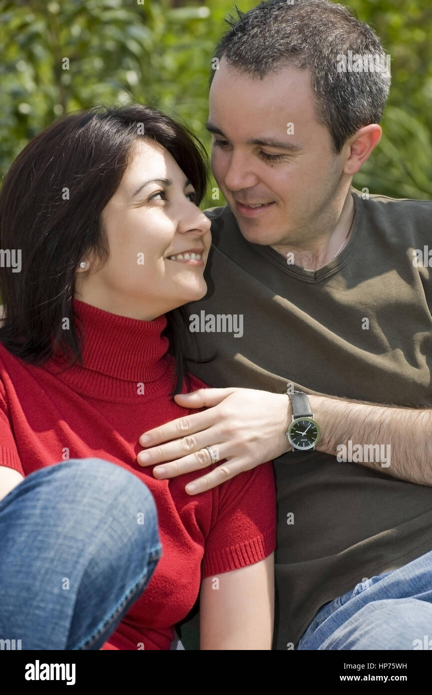 Model released, Liebespaar - love couple Stock Photo - Alamy