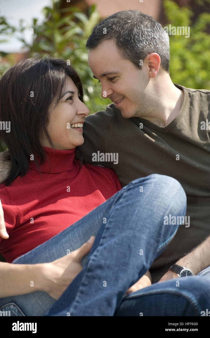 Model released, Liebespaar, 25+ - love couple Stock Photo - Alamy