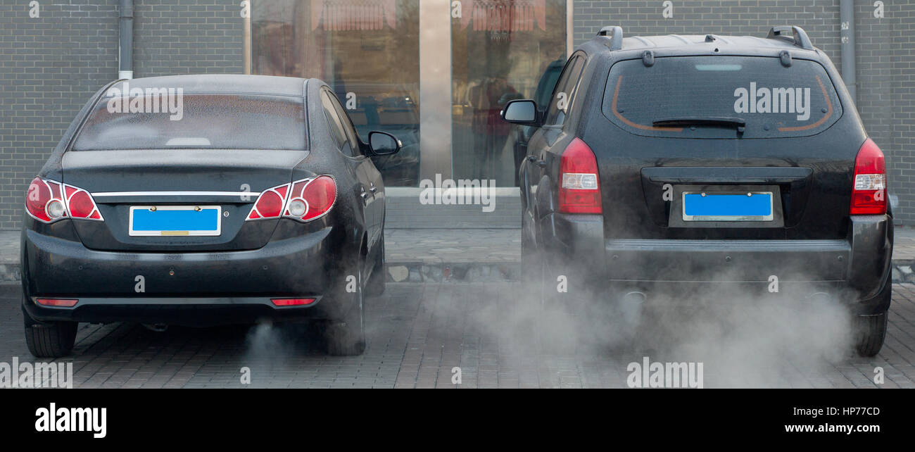 Cars running exhaust fumes hi-res stock photography and images - Alamy